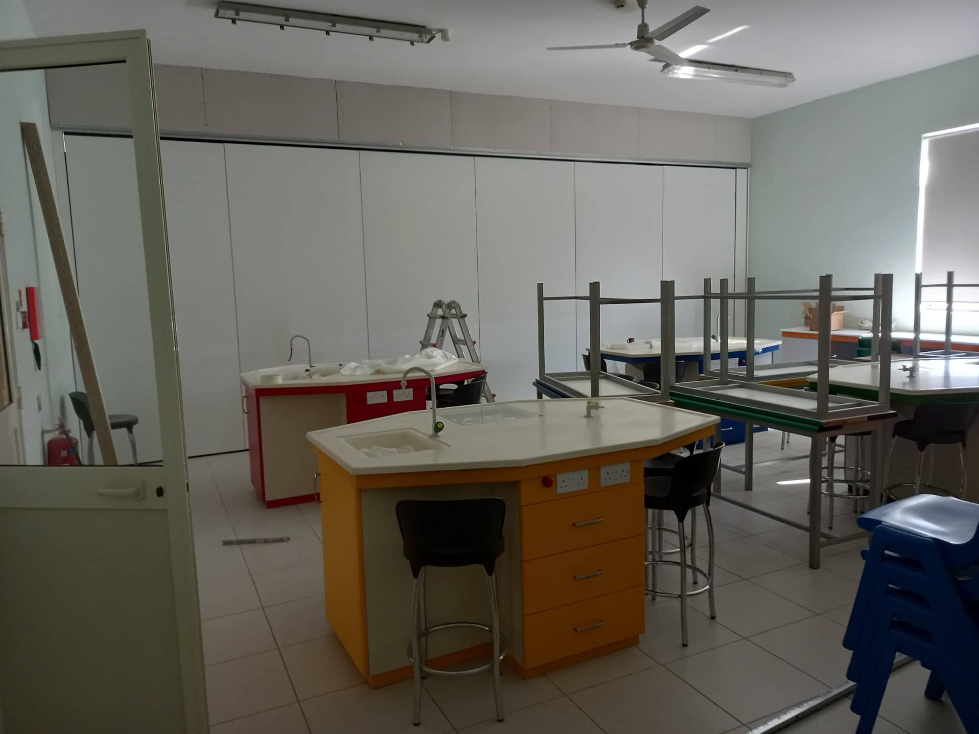 Installation of a Movable Partition in one of our Science Labs – St ...
